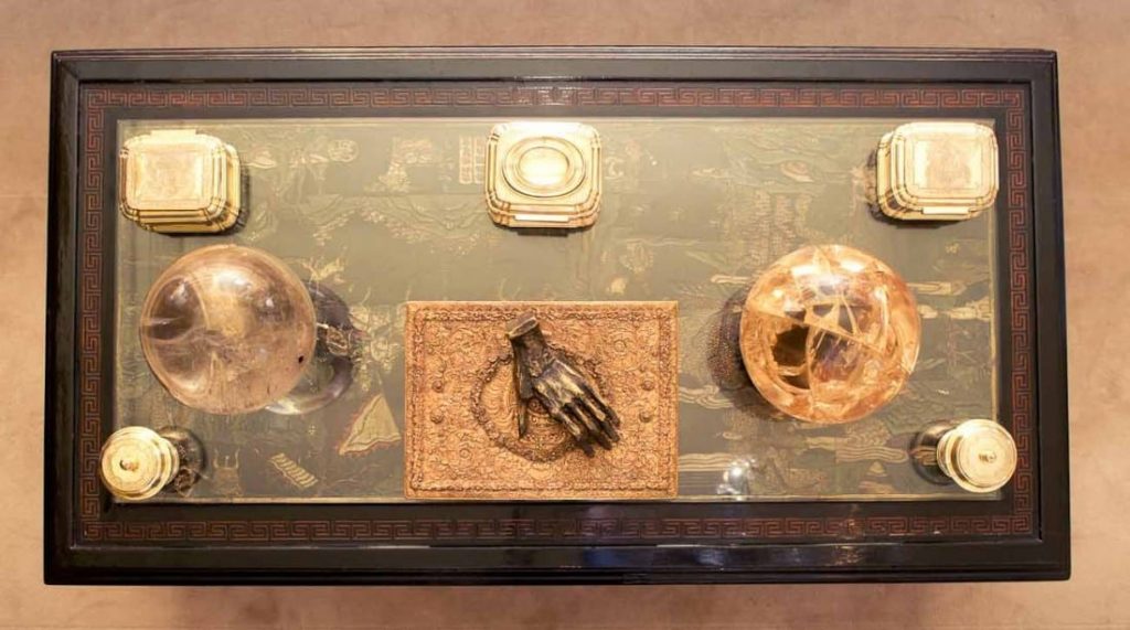 #1 Best Inside Coco Chanel’s Personal Paris Apartment: 31 Ru